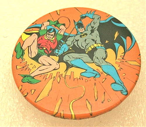 Vintage WB Batman & Robin Swinging into Action Button Pin New NOS 1982 ...