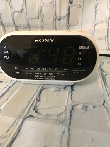 SONY Dream Machine White Digital Alarm Clock AM FM Radio ICF-C318 ...