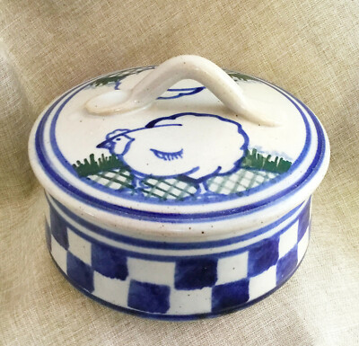 Vintage Debbie Dean 1 Quart Stoneware Covered Casserole w/Chickens | eBay