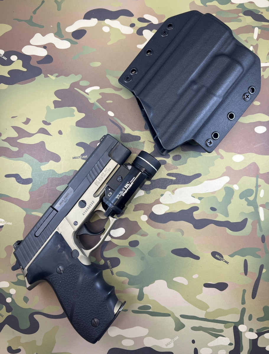 Sig P226 Light Bearing Holster Safariland | Shelly Lighting