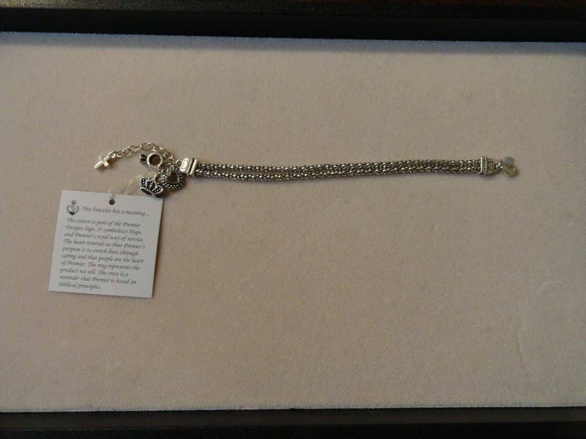 Premier Designs Logo