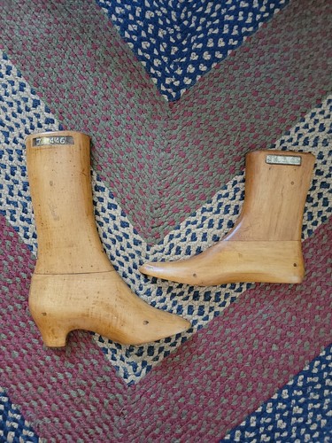 vintage wood boot shoe - Gem