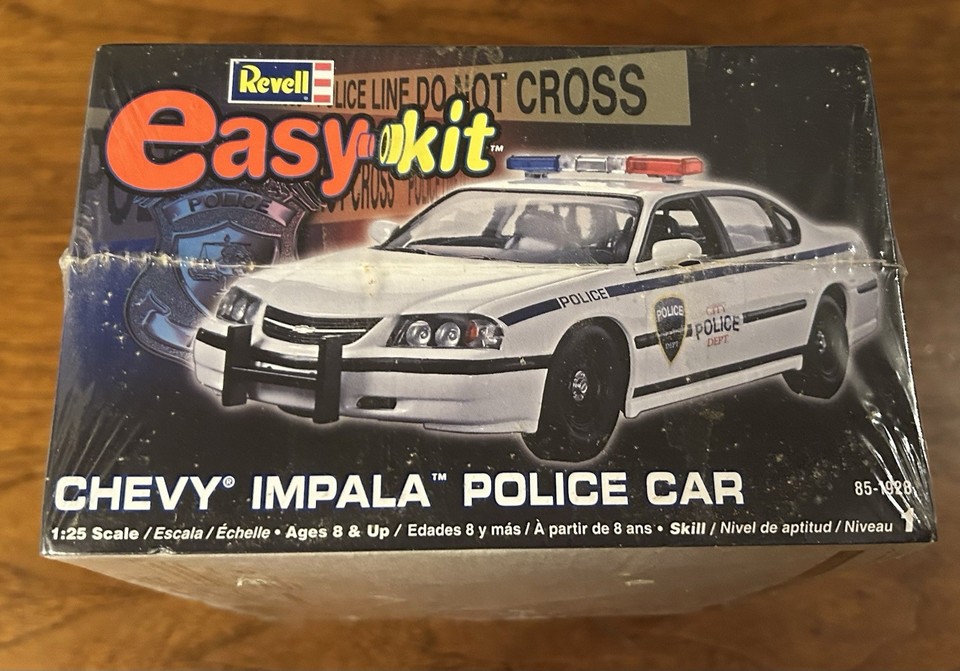 Revell Chevy Impala Police Car 1:25 Scale Vintage Model Car Kit #85 ...
