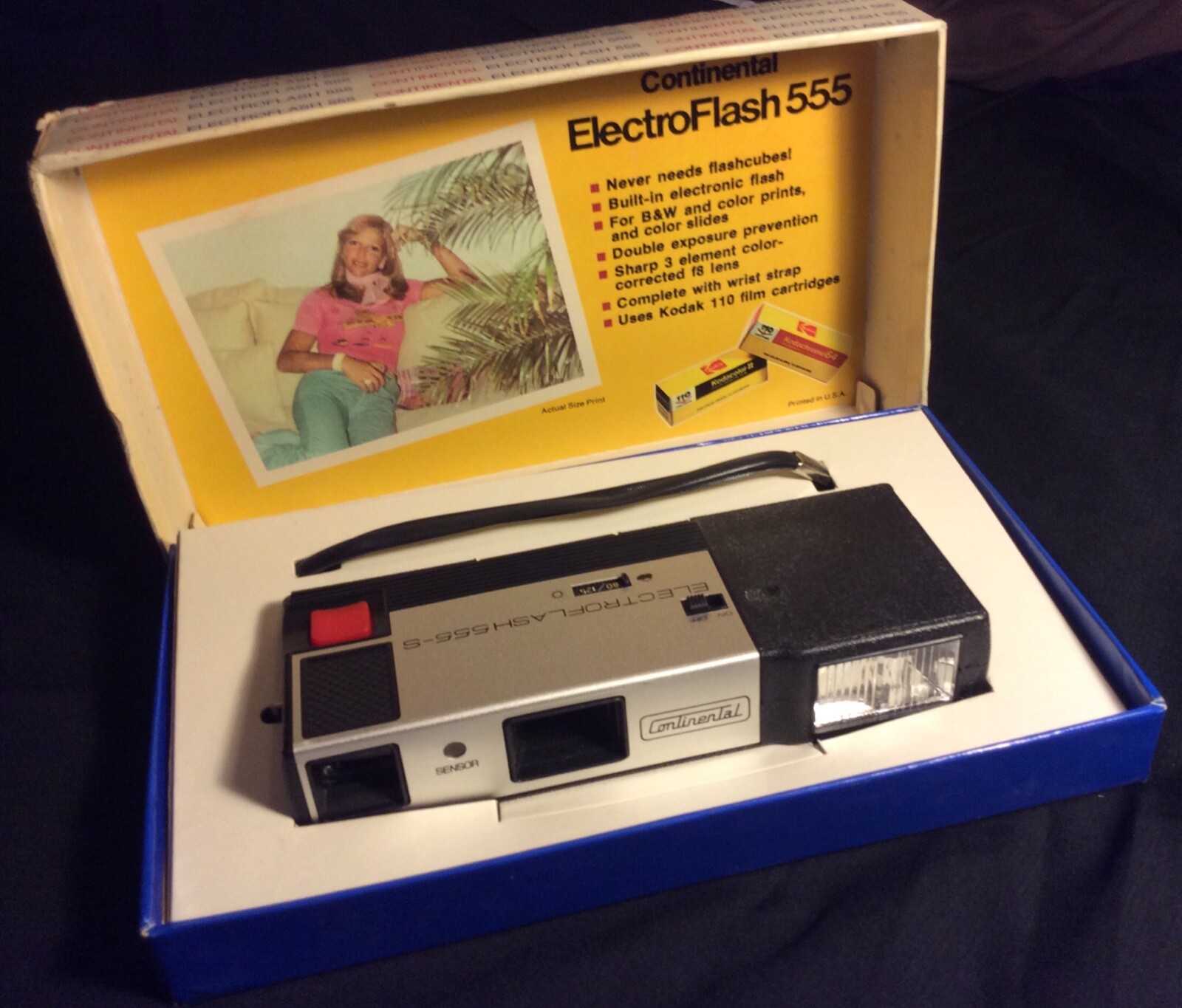 VINTAGE CONTINENTAL Pocket ElectroFlash 555 CAMERA with Wrist Strap NIB ...