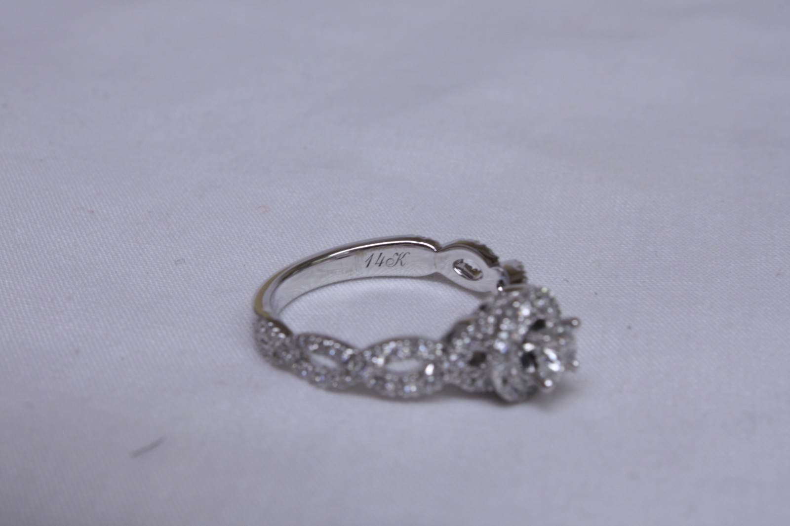 Neil Lane 14KT WG Halo Wedding Ring .75ctw Diamonds box SZ 7+ 3012-1 | eBay