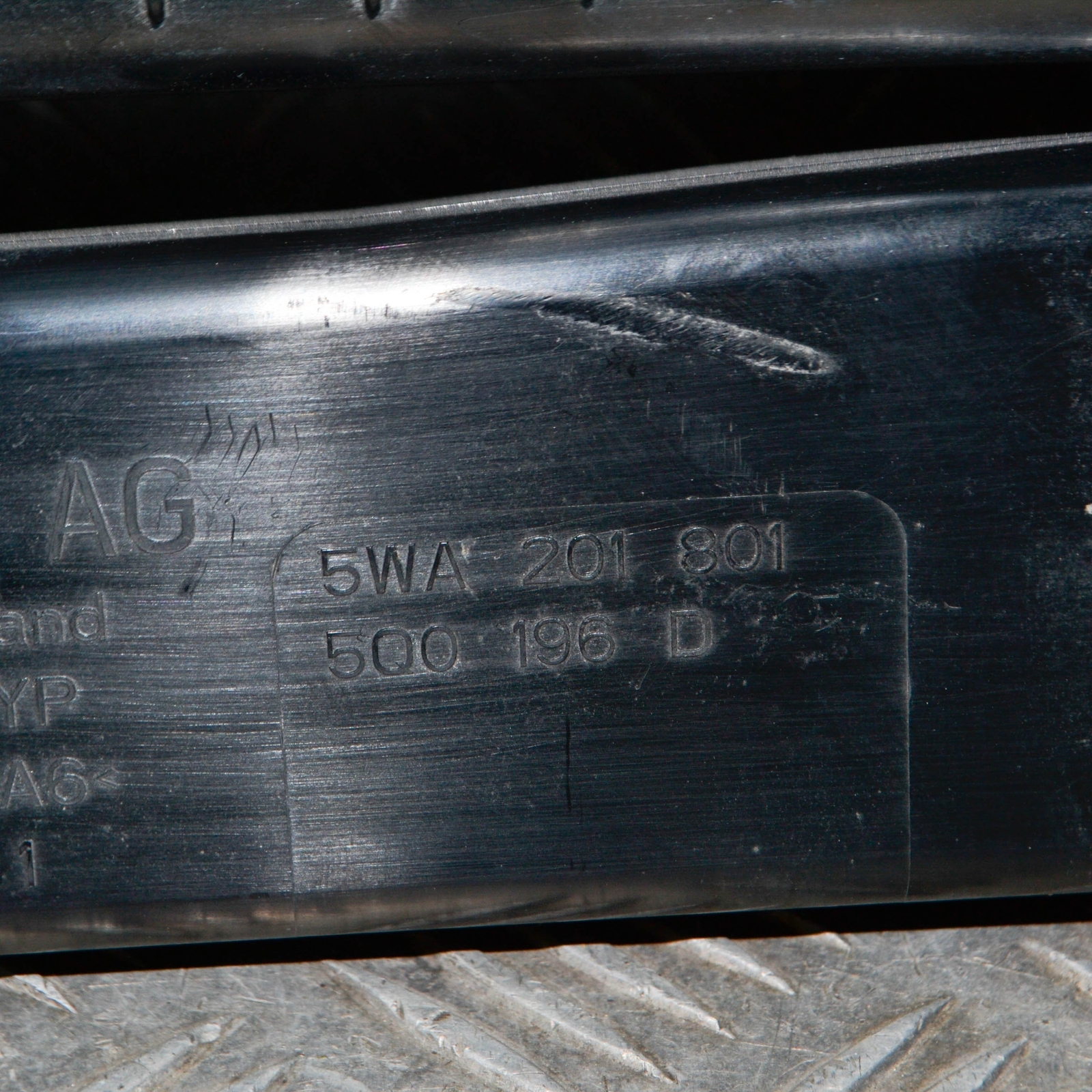 VOLKSWAGEN GOLF MK8 Filtre à charbon actif 5WA201801 5Q0196D 1.5 ...