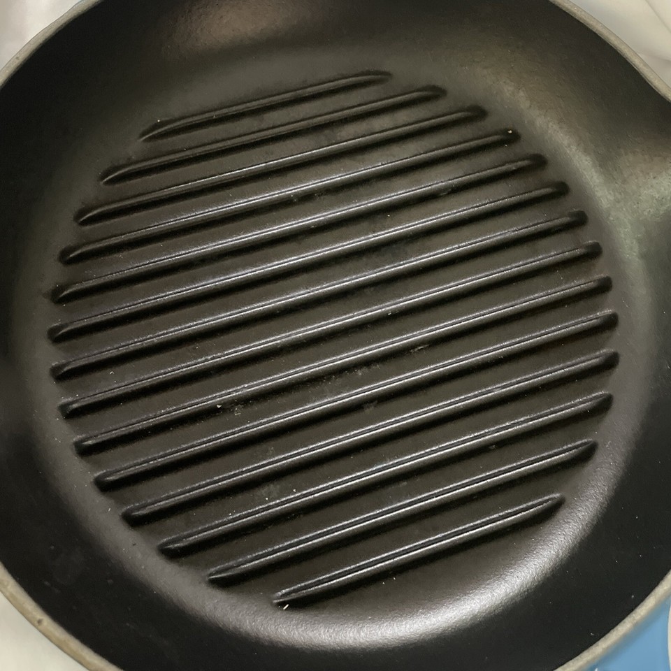 Le Creuset Signature Cast Iron Blue Enamel 9.75 Inch Round Deep Grill ...