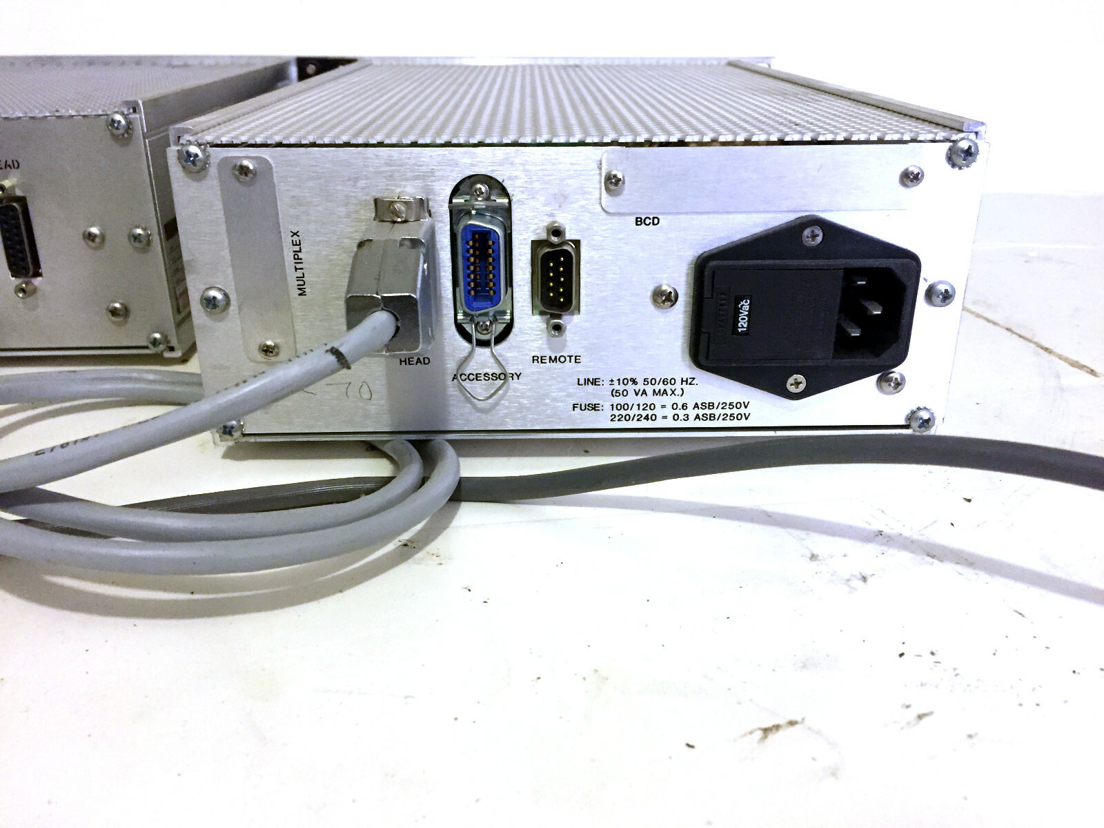 MKS Type 270 Signal Conditioner and MKS Type 272 Temperature Controller ...