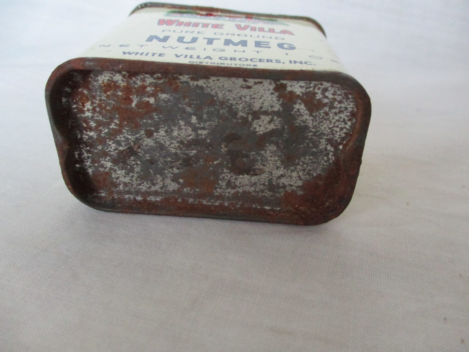 Vintage White Villa NUTMEG Spice Tin, great graphics, White Villa ...