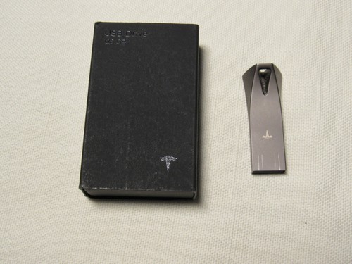 TESLA OEM Model S,3,X,Y USB Flash Drive for Dashcam & Sentry Mode 128GB ...