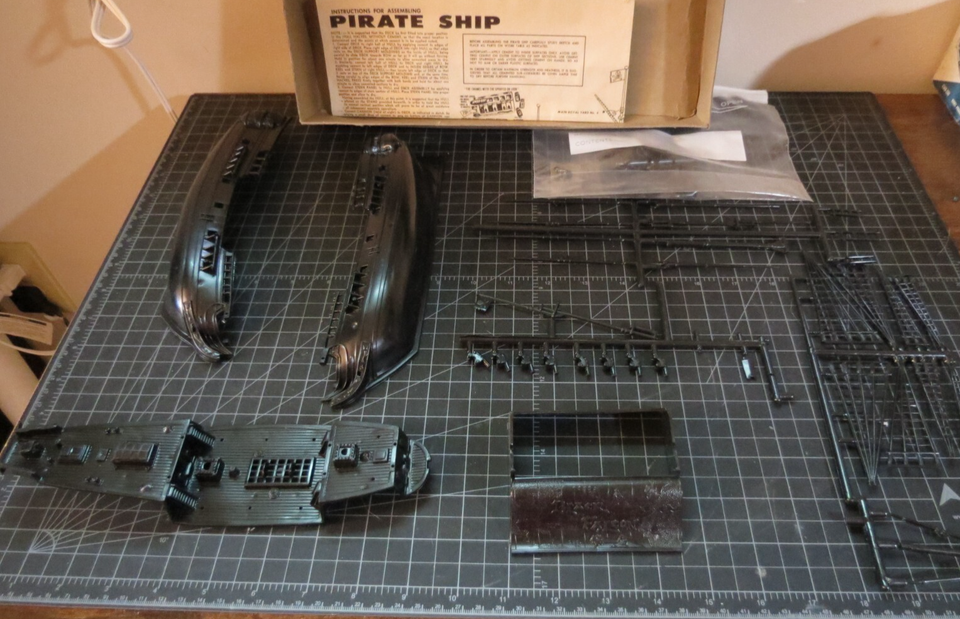 Vintage 1962 Aurora Black Falcon Pirate Ship Model Kit No. 210 | eBay