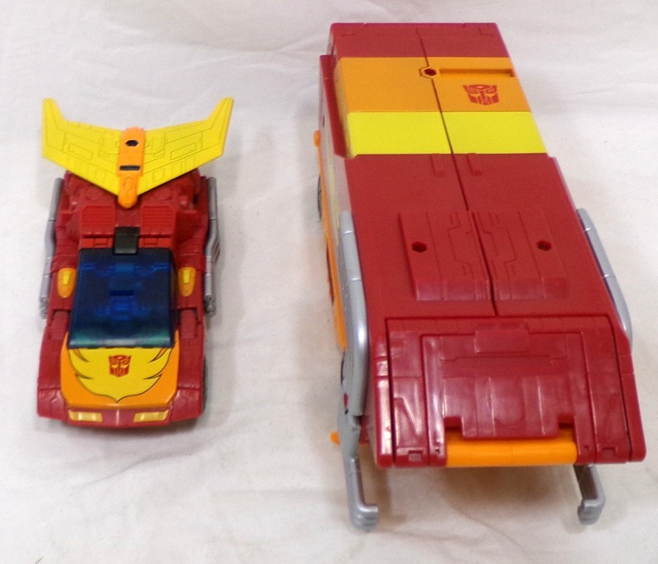 Hasbro Transformers War For Cybertron Kingdom Commander Rodimus Prime ...