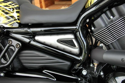 Harley V Rod Vrod V-rod Night Rod Spl NRS Muscle 07-17 Side Frame/ Tank ...