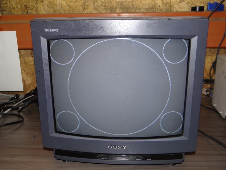 Sony Trinitron 1992 Vintage Gaming Color 13" TV KV-13TR14 CRT Tube ...