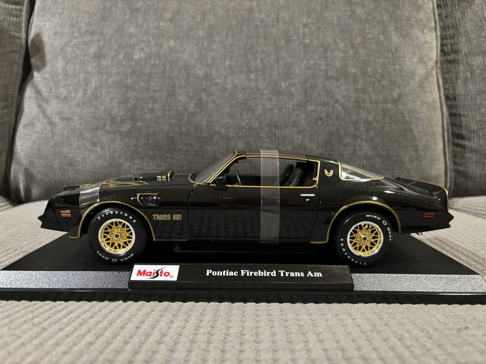1/18 Maisto 1978 Pontiac Firebird Trans Am Black/Gold Diecast Special ...