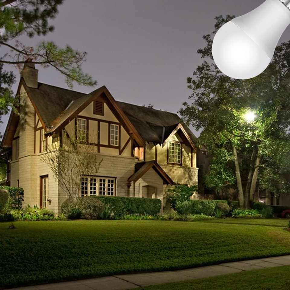 E27 Radar Motion Sensor LED Light Bulbs Dusk to Dawn 12W 6000K Screw ...