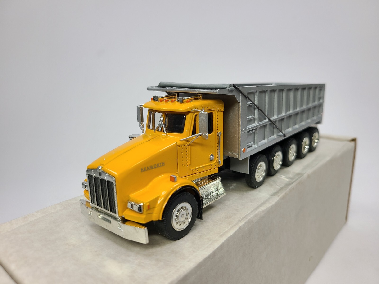 Kenworth T800 12x4 Dump Truck - Yellow - ASAM Smith 1:48 Scale Model ...