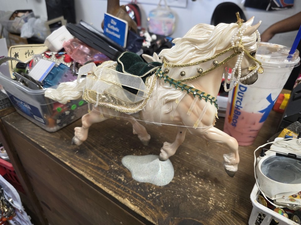 Breyer Reeves 2008 Noelle Christmas Holiday Peace on Earth 13" Horse No ...