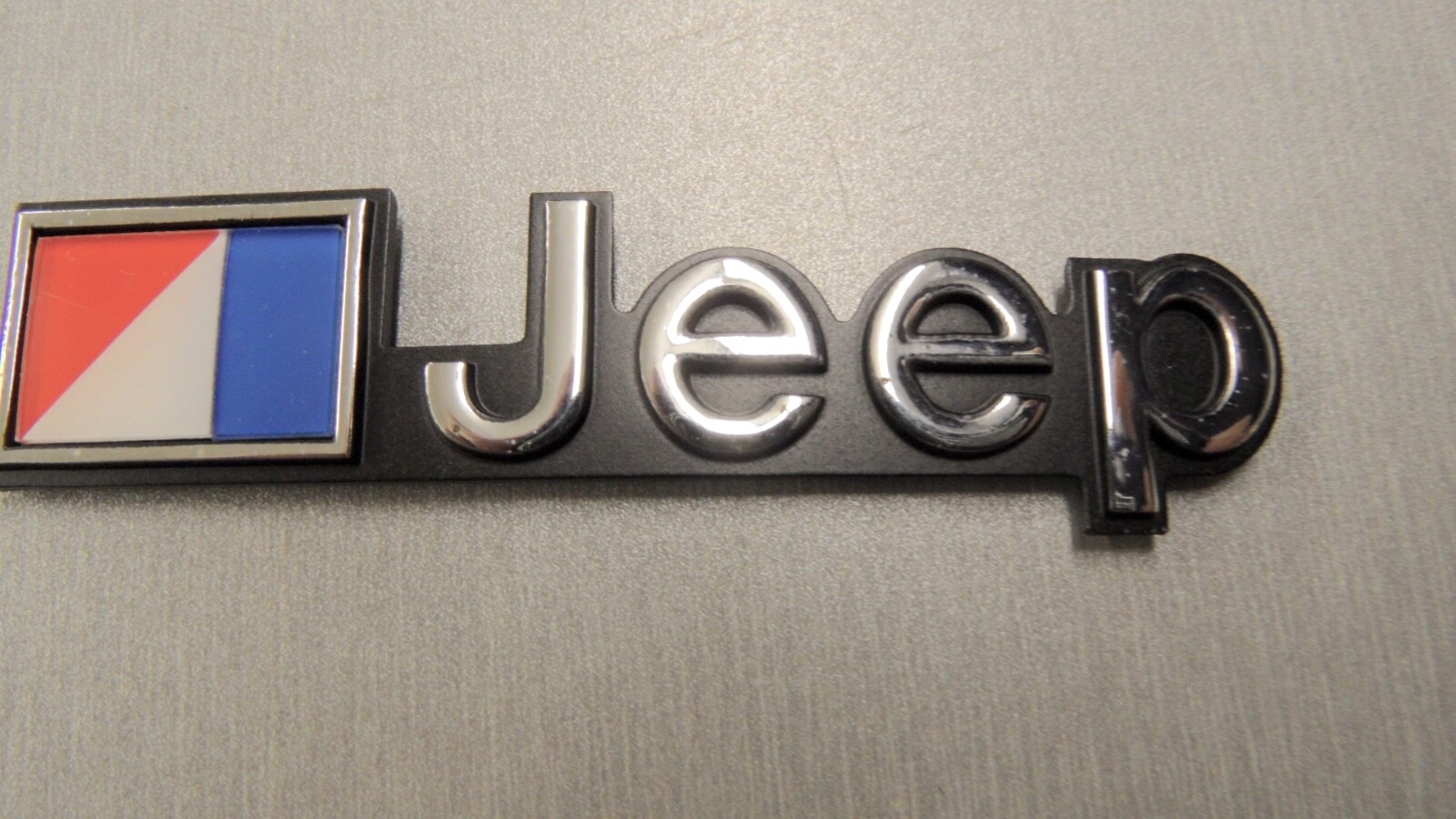 NOS JEEP CJ8 SCRAMBLER BADGE & AMC FLAG EMBLEM KIT 1981-1986 (NEW OLD ...