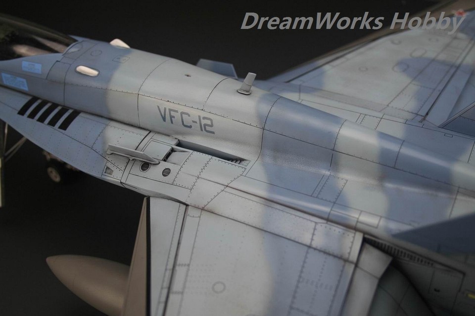 Award Winner Built Academy 1/32 F/A-18C VFC-12 Fighting Omars +Rebuilt ...