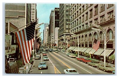 Chicago, IL Postcard- BUSY STATE STREET Madison American Flag | eBay