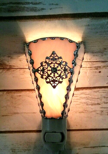 Plug in Wall Night Light Stained Glass Victorian Design Beige neutral ...