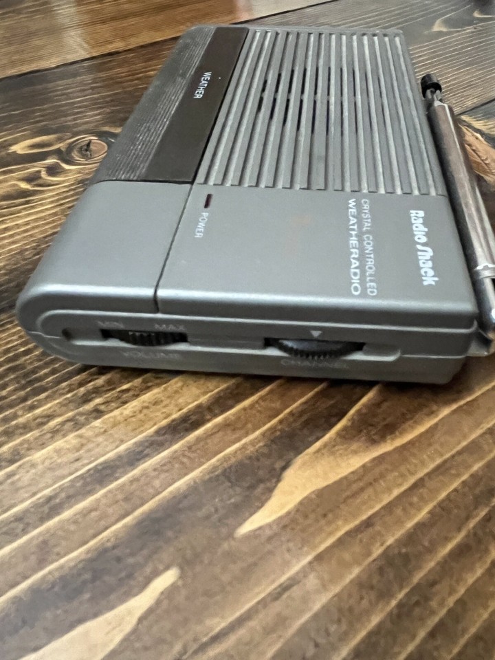 Vintage Radio Shack Weather Radio 12-243 7 Channel 162.40 MHz-162.5 MHz ...