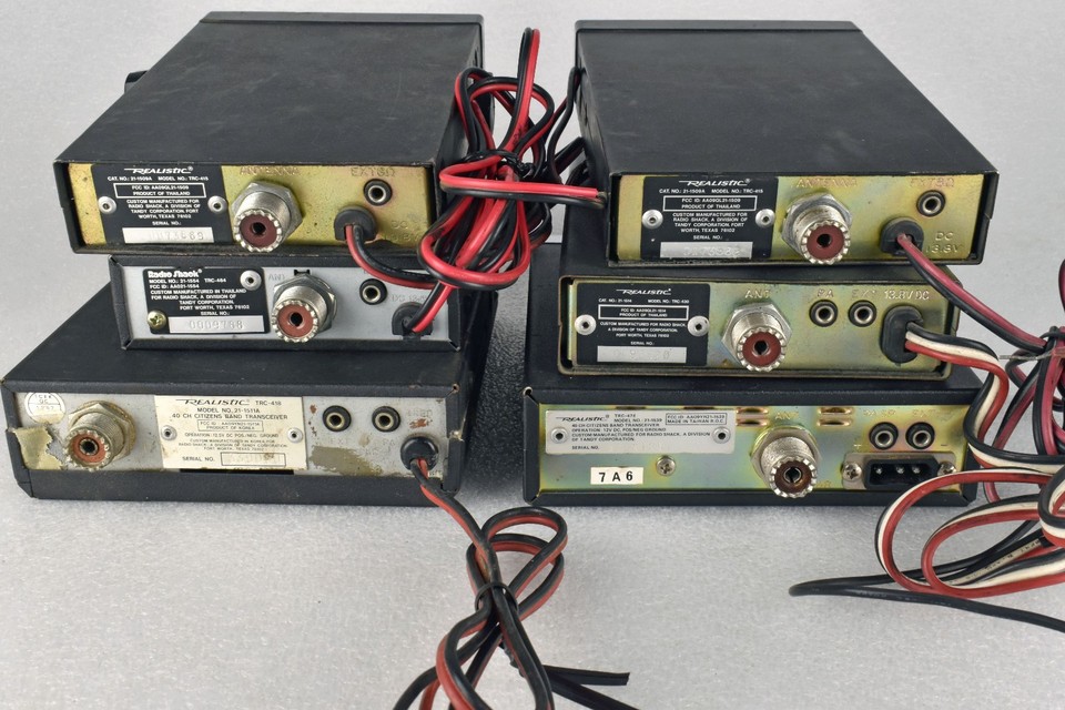 Lot of EIGHT Realistic CB Radio Transceivers POWERS ON / UNTESTED ...