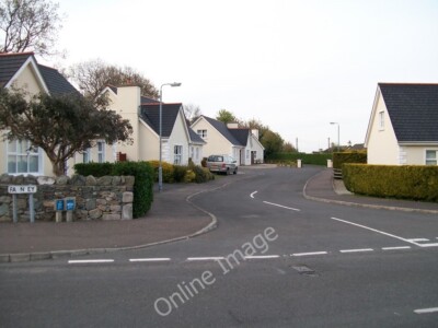 Photo 6x4 The Farnley Estate, Tullybrannigan Road Newcastle/J3829 c2010 ...