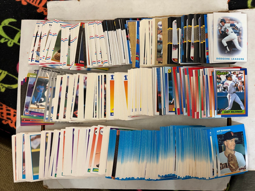 MEDIUM FLAT RATE BOX LOT MLB BASEBALL CARDS COMMONS ROOKIES MINOR STARS ...