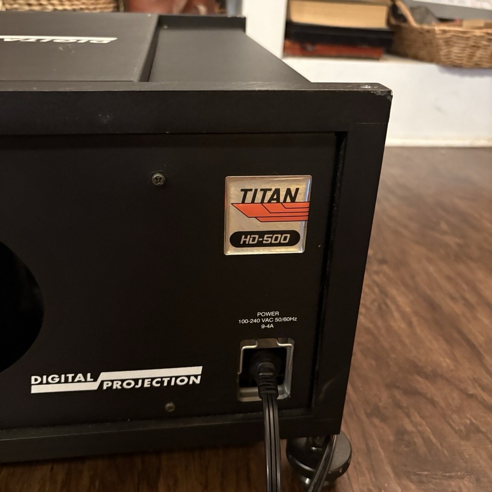 Digital Projection TITAN HD-500 3DLP Large Venue Projector Power Tested ...