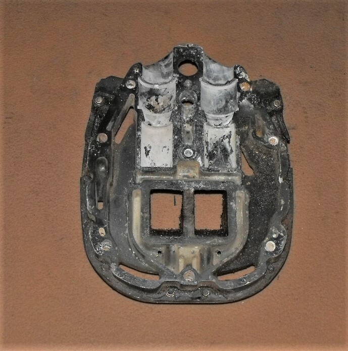 Mercury 135 HP 2 Stroke Exhaust Plate Assembly PN 850814T2 Fits 2.5 115 ...