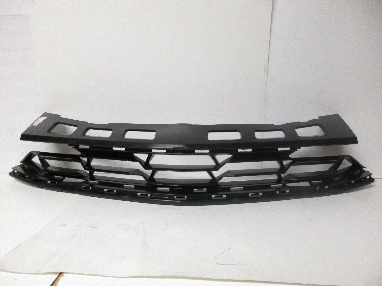 CHEVROLET CAMARO SS UPPER GRILLE ASSEMBLY 84535154 OEM 19 20 21 2019 ...
