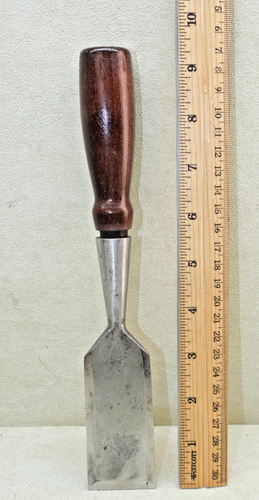 Old Woodworking Tools Vintage Diamond Edge 1½" bevel edge socket chisel ...