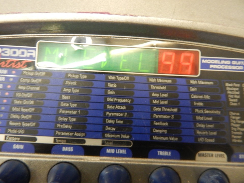 Digitech RP300A Modeling Guitar Processor Multiple Effects Pedal ...