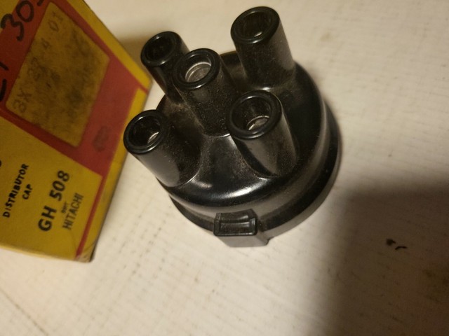 GH508 Bosch Distributor Cap Datsun Fairlady Nissan Cedric 63/65 for ...