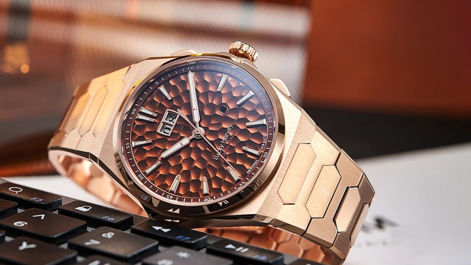 Lucky Harvey Men's Limited Edition Chiming Hammered Dial Automatic ...