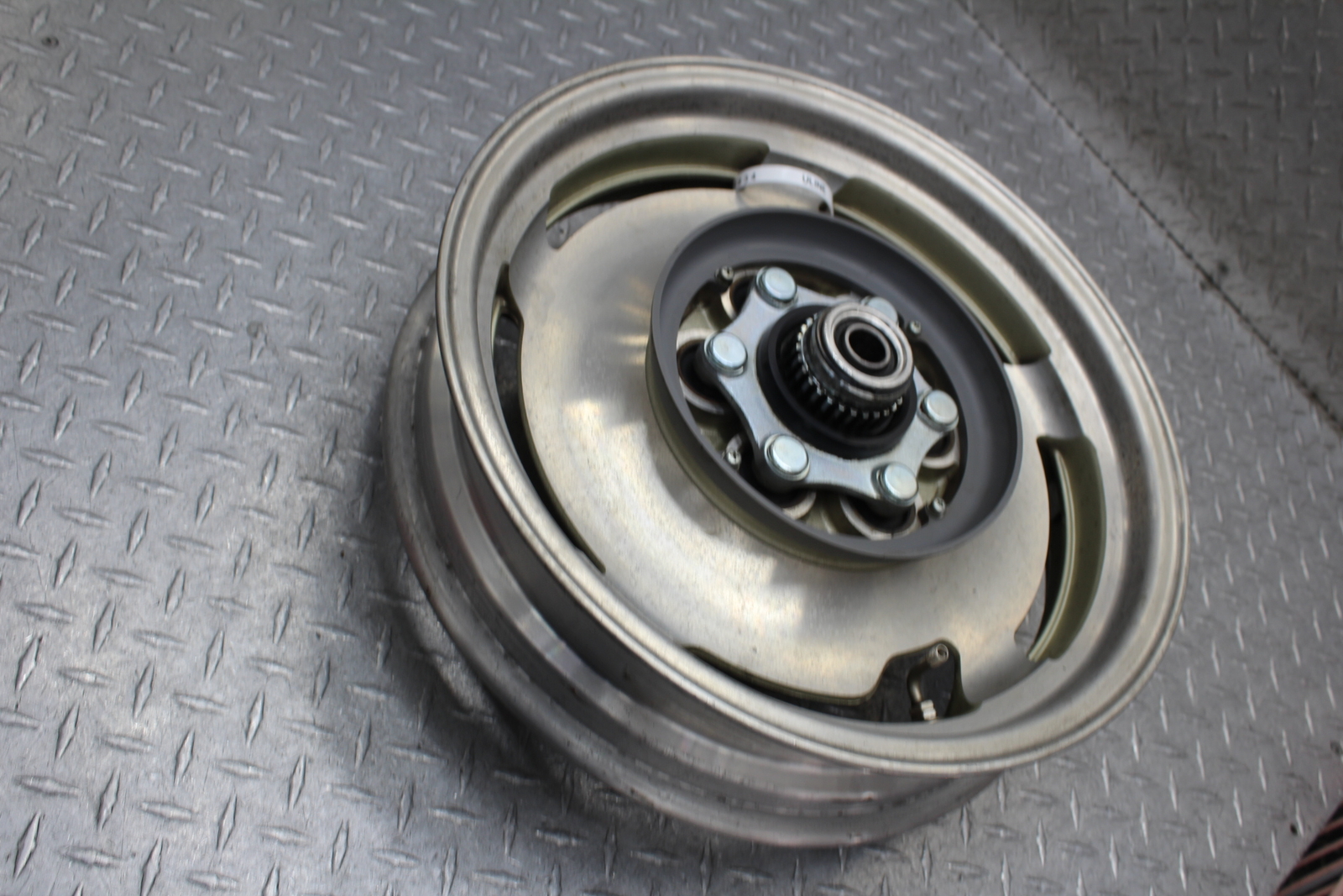 1988 YAMAHA VMAX 1200 VMX1200 REAR BACK WHEEL RIM | eBay