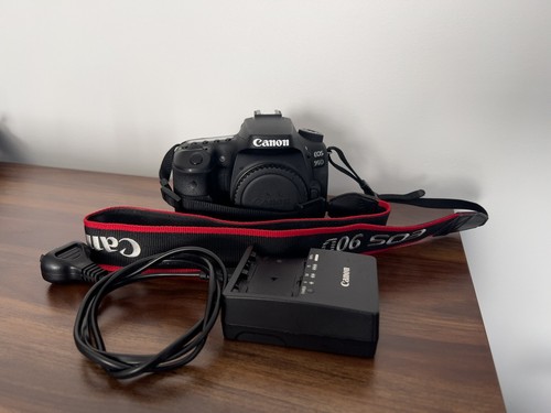 Canon EOS 90D 32.5MP DSLR Camera - Body With Charger - Shutter Count ...