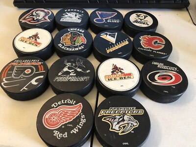 14 NHL HOCKEY PUCKS - VARIOUS TEAMS PREOWNED | eBay