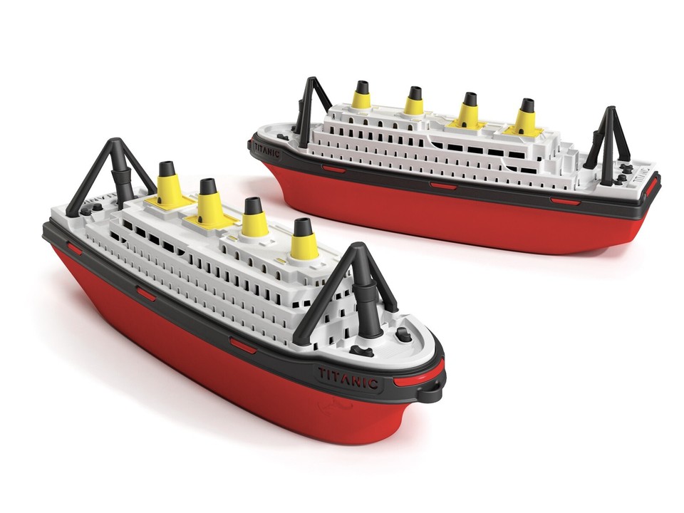 Plastic Titanic Model Ferry Ship Beach Bath Tub Pool Floating Toy Boat ...
