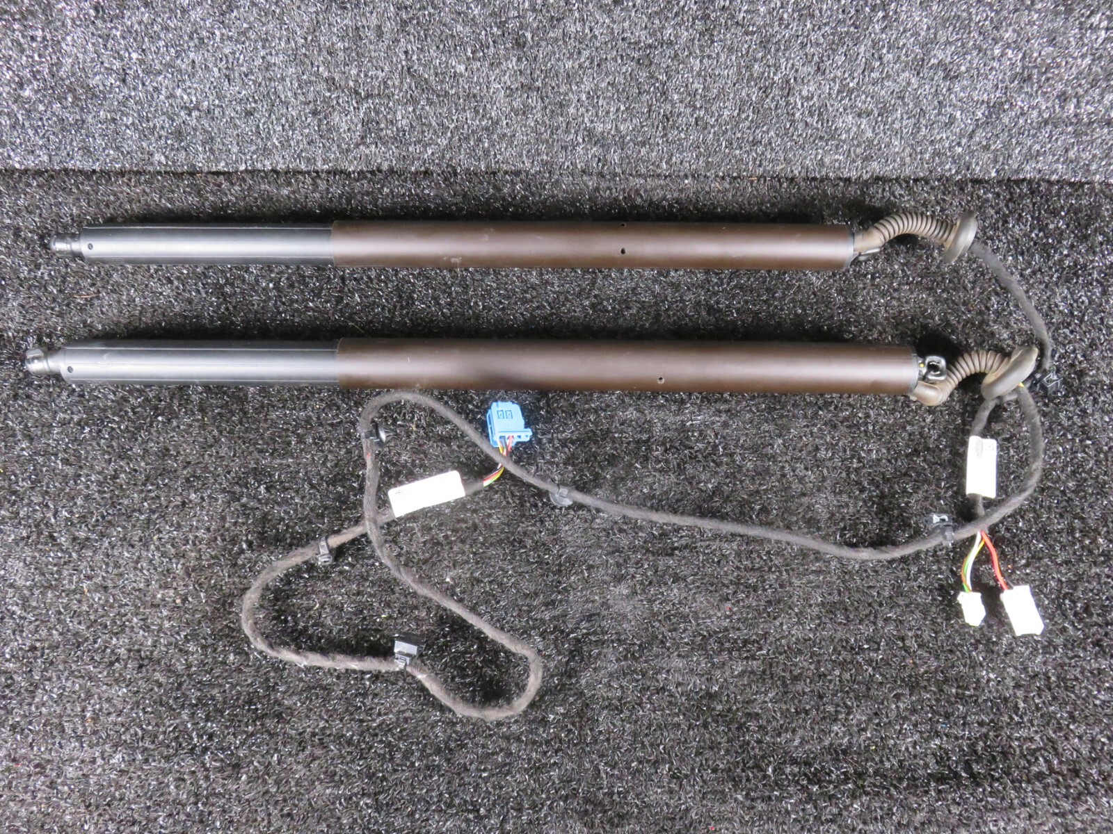 Mercedes GLA250 Trunk Tailgate Lift Strut Shock Rear Set 2021 ...