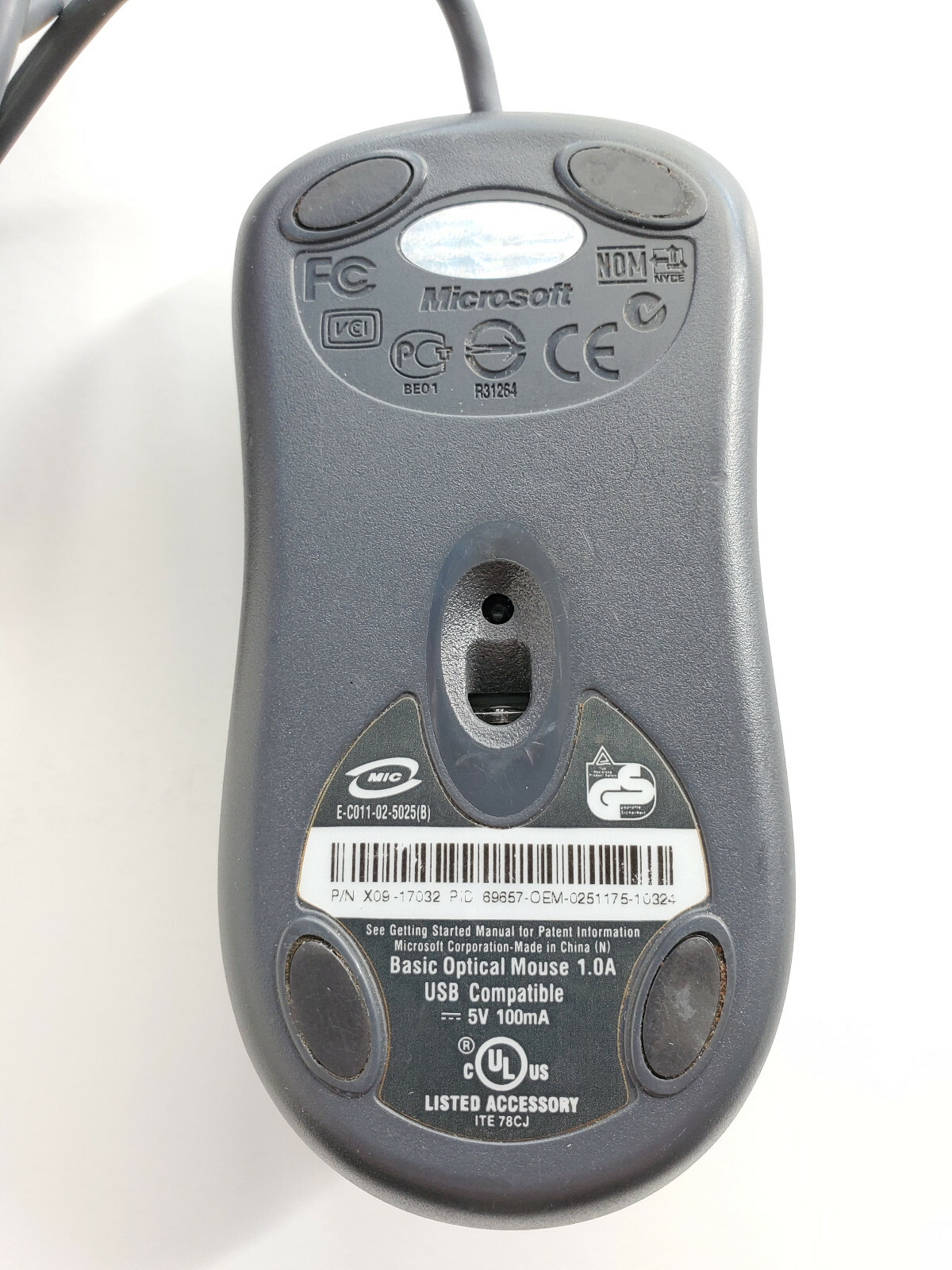 Microsoft X09-17032 Right Hand 3-Button USB and PS/2 Optical Scroll ...