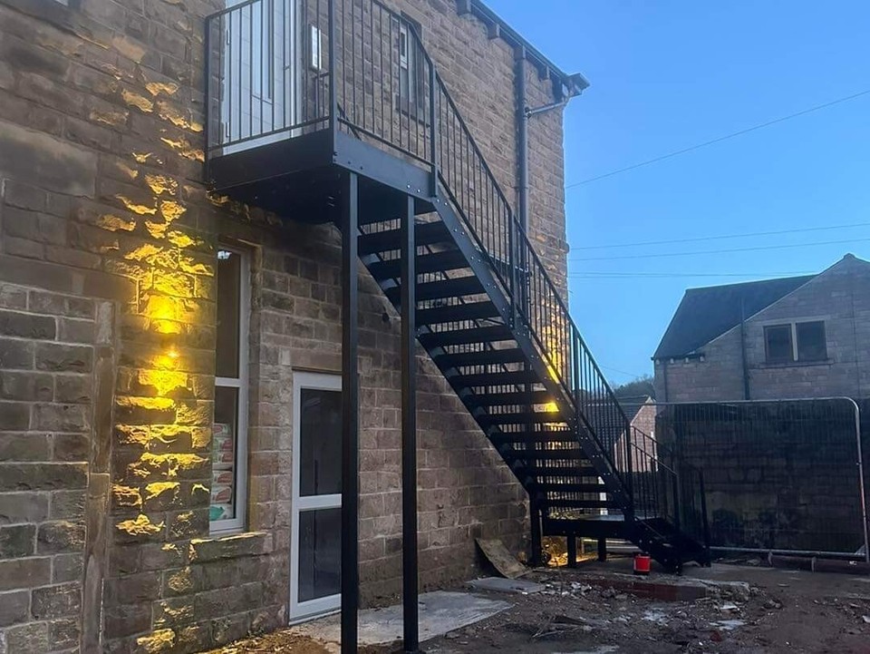 Domestic steel staircase external metal fire escape staircase + Landing ...