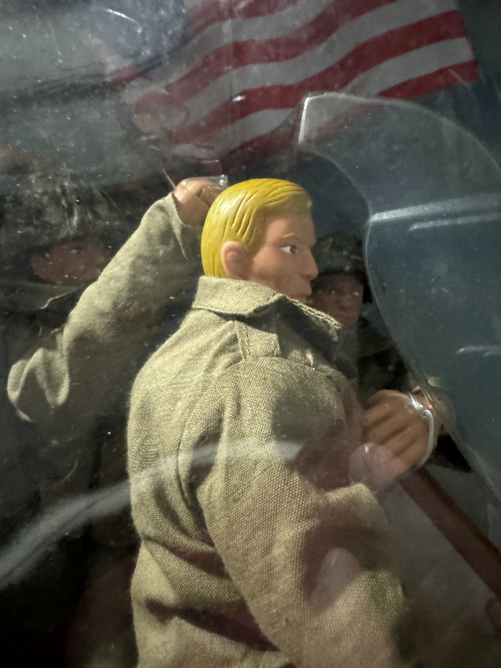 Vintage & Rare - Soldiers of the World 1/6 Scale 12" WWII US Army Iwo ...