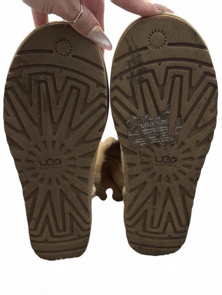 UGG Winter Bailey Button Boots in Sand Never Used Size 5 | eBay