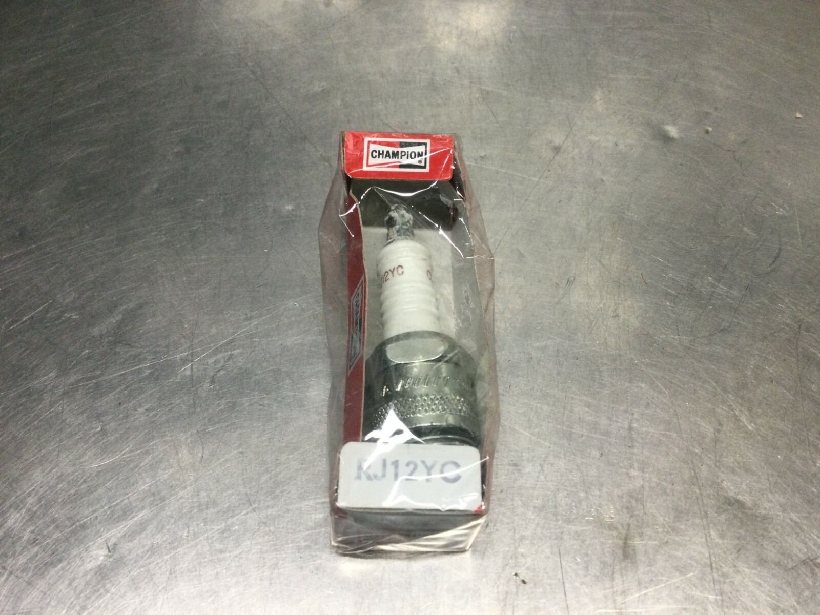 Champion RJ12YC - Alternative spark plugs