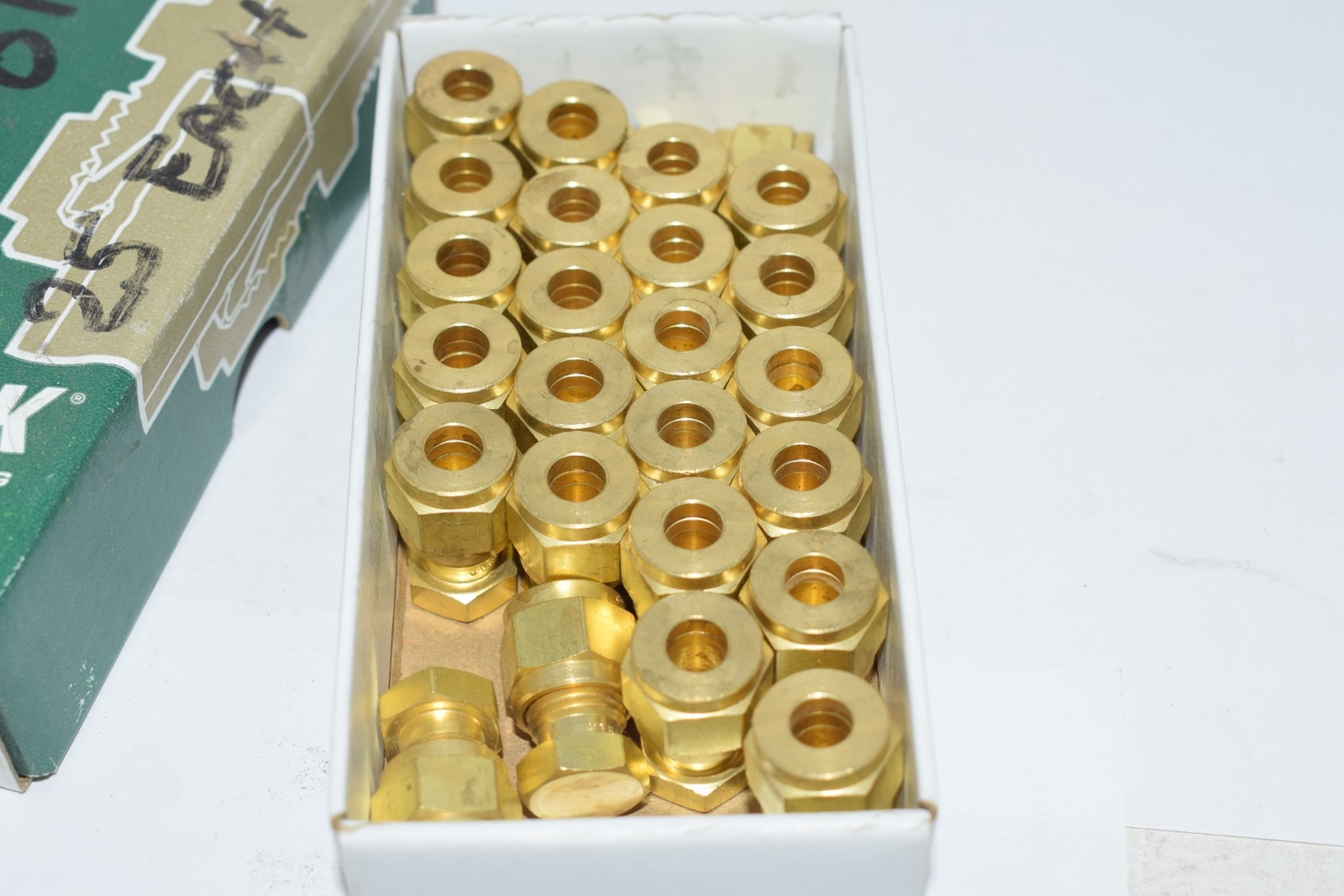 Box of 25 NEW HOKE Gyrolok 4CP CP Cap Fitting 1/4'' Brass | eBay