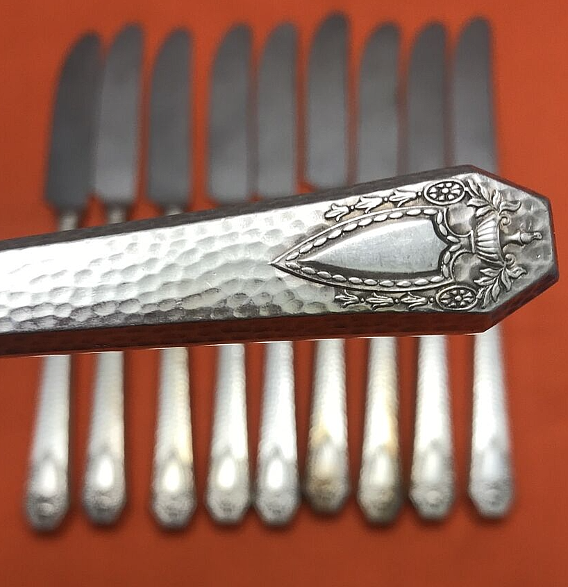 Set of 10 HERALDIC Silverplated GRILLE KNIVES 8.5" Stainless Blades ...