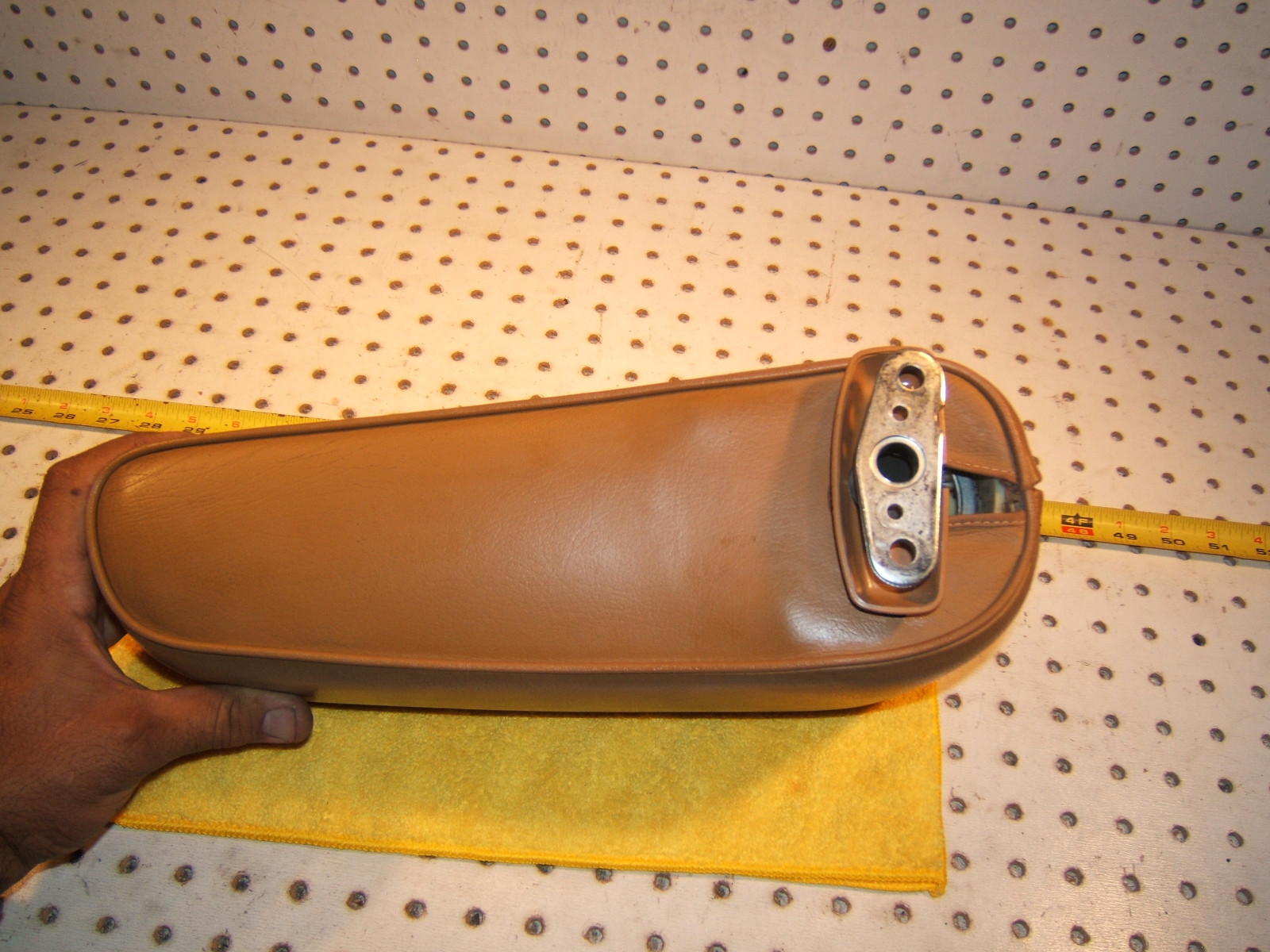 Mercedes W124 90-92 sedan Wagon PALOMINO leather front Genuine MBZ OEM ...